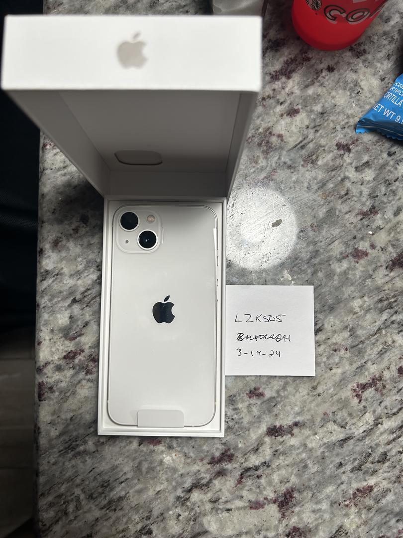 Apple iPhone 13 - Verizon, Starlight, 128GB, A2482 - LYDB46841 - Swappa