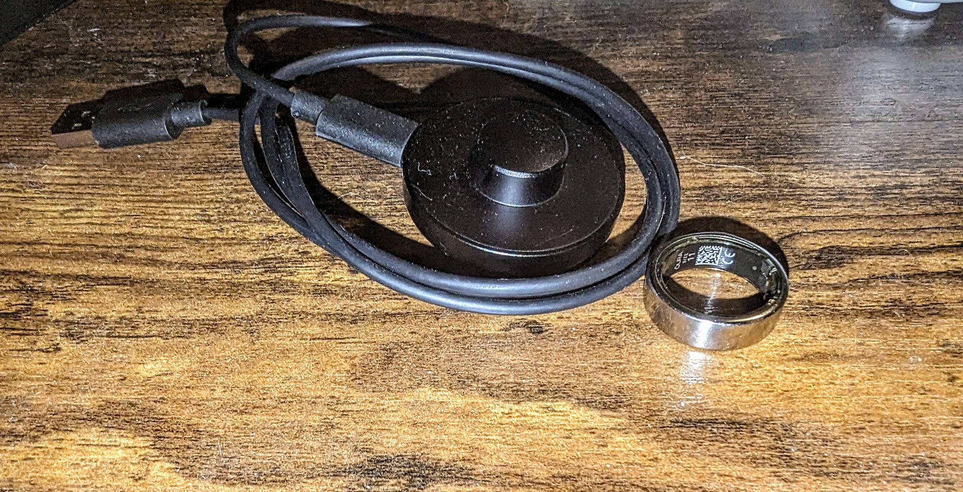 Oura Ring Gen 3 - Silver, Size 3, Heritage - LYDT67666 - Swappa