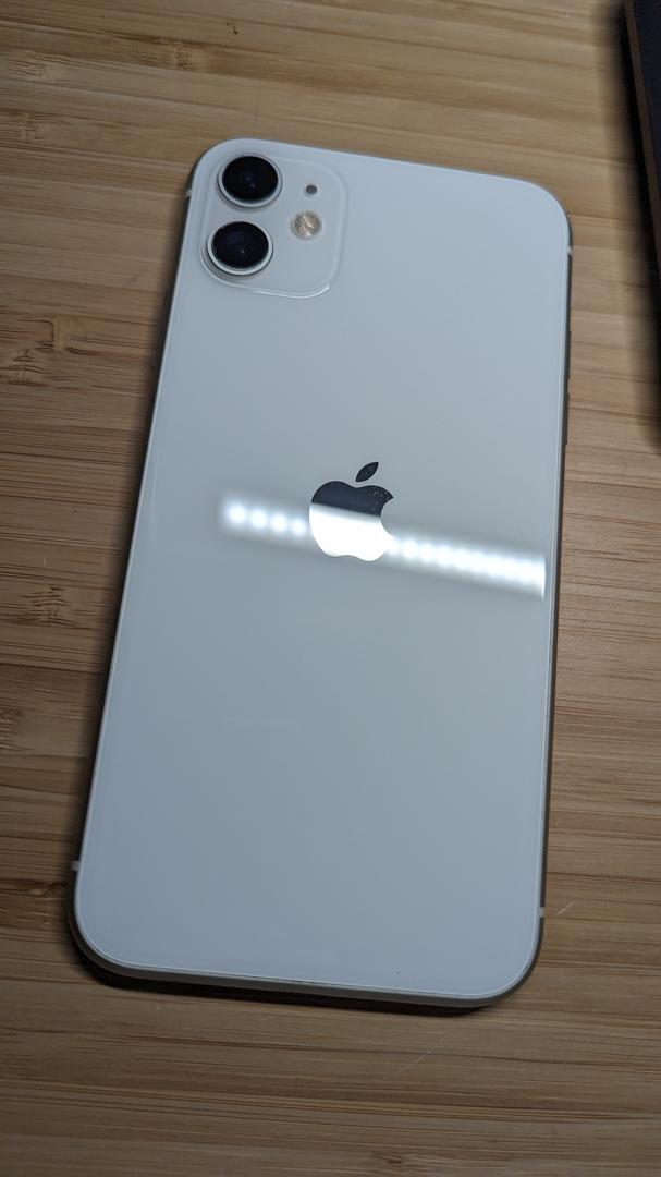Apple iPhone 11 - Unlocked, White, 64GB, A2111 - LYEE37446 - Swappa