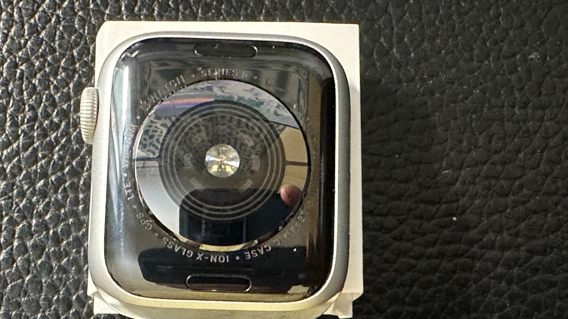 Apple Watch Series 5 40mm - Unlocked, Silver, A2094 Cellular, Nike ...