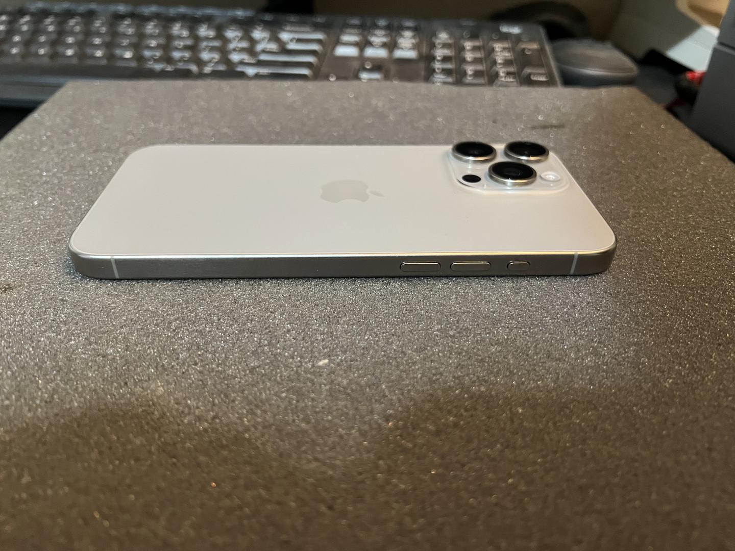 Apple iPhone 15 Pro Max - Unlocked, Natural, 256GB, A2849 - LYEG94683 ...