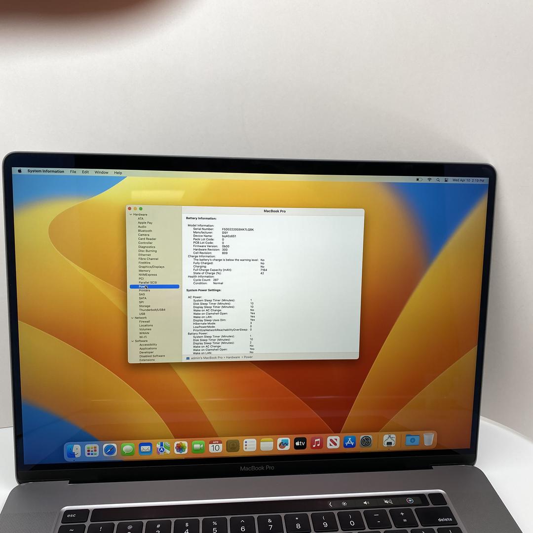 MacBook Pro 2019 - 16" - I7, Gray, 512GB, 16GB - LYEL63127 - Swappa