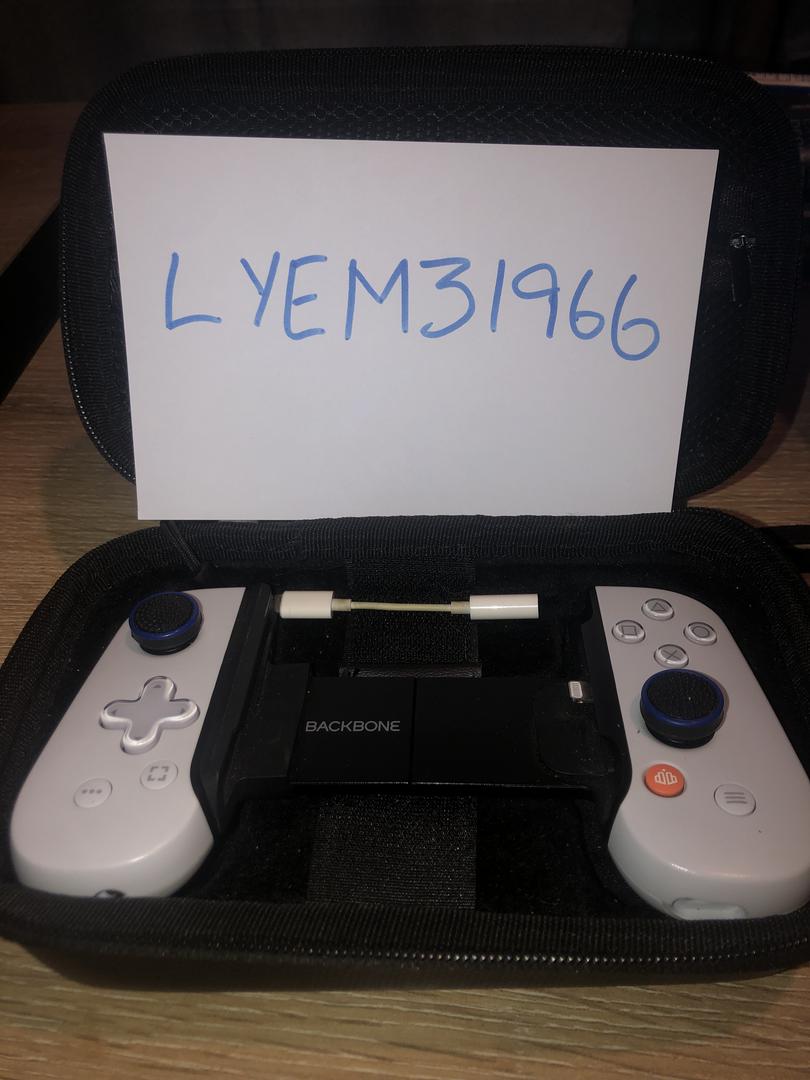 Backbone One Controller - Lightning (iPhone), PlayStation - LYEM31966 - Swappa