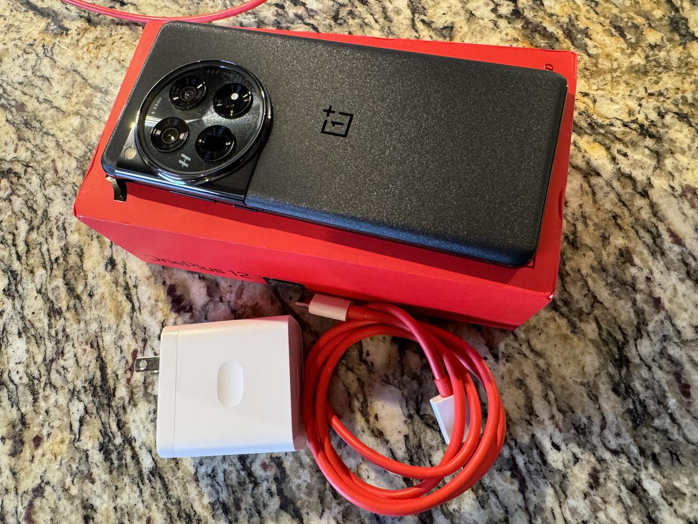 OnePlus 12 - Unlocked, Black, 256GB, 12GB, CPH2583 - LYER84102 - Swappa