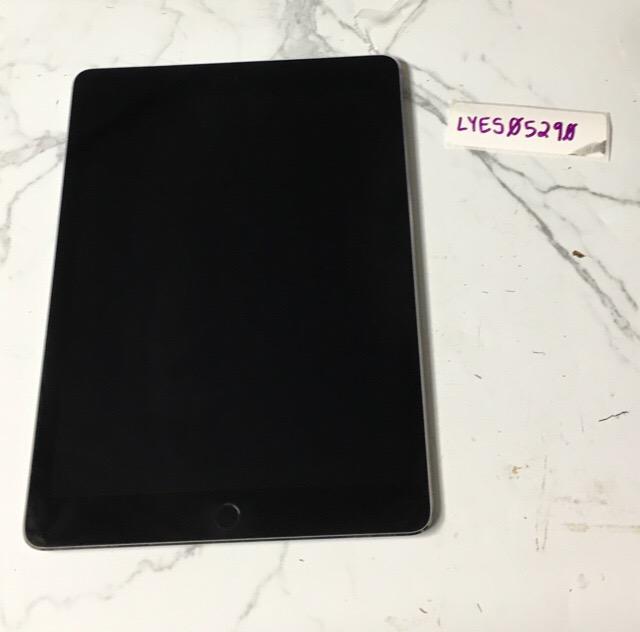 Apple iPad Pro 9.7" - Unlocked, Gray, 32GB, A1674 - LYES05290 - Swappa