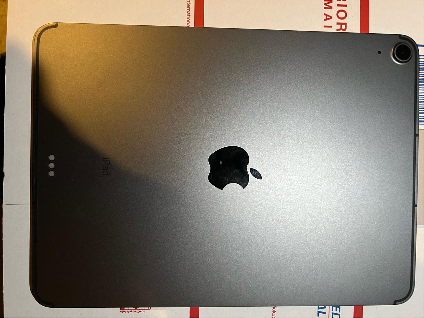 Apple iPad Air 4th Gen - Unlocked, Gray, 64GB, A2324 - LYEU84246 - Swappa