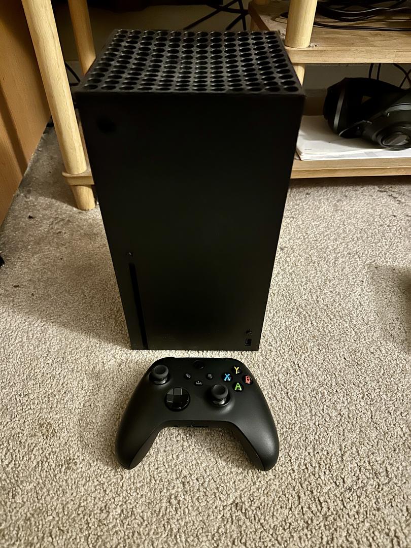 Xbox Series X (2020) - Black, 1TB, Standard - LYEV33205 - Swappa