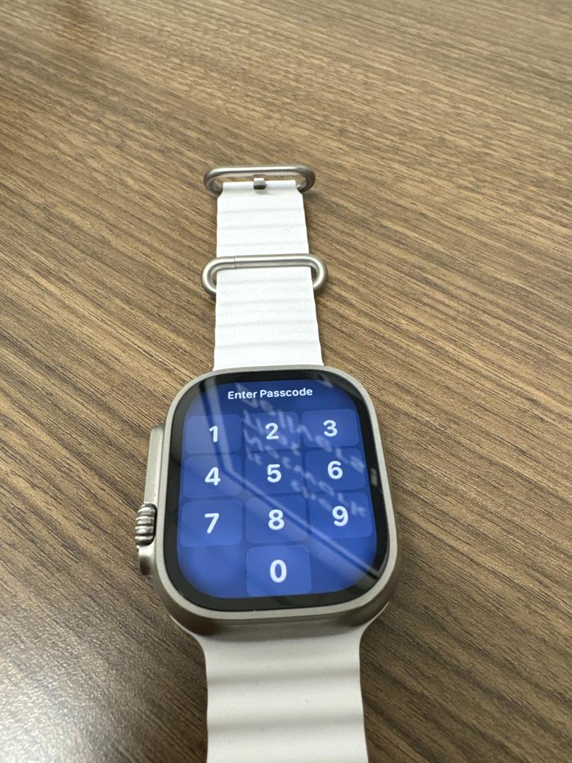 Apple Watch Ultra 2 49mm - Unlocked, Titanium, A2986 - LYEW18664 - Swappa