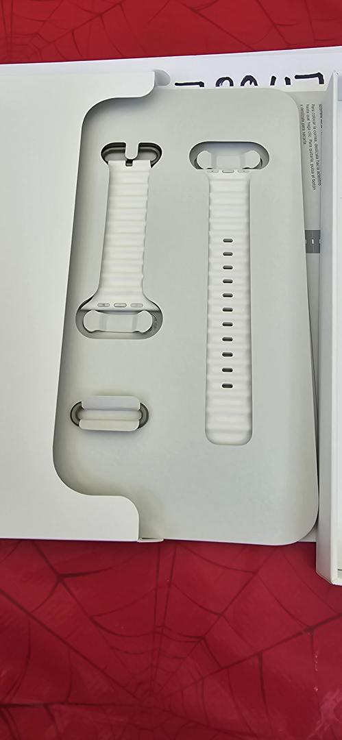 Apple Watch Ultra 2 49mm - Unlocked, Titanium, A2986 - LYFB78847 - Swappa