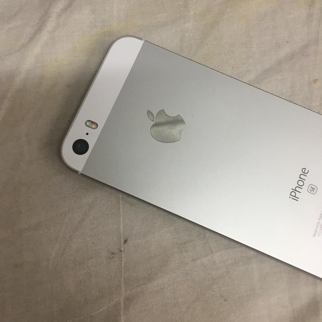 Apple iPhone SE 1st Gen 2016 - Unlocked, Silver, 32GB, A1662 ...