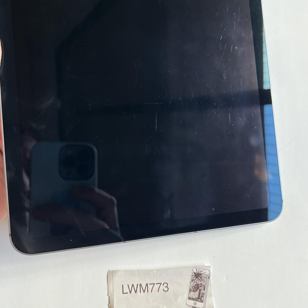 Apple iPad Air 5th Gen - Unlocked, Gray, 64GB, A2589 - LYFH88704 - Swappa