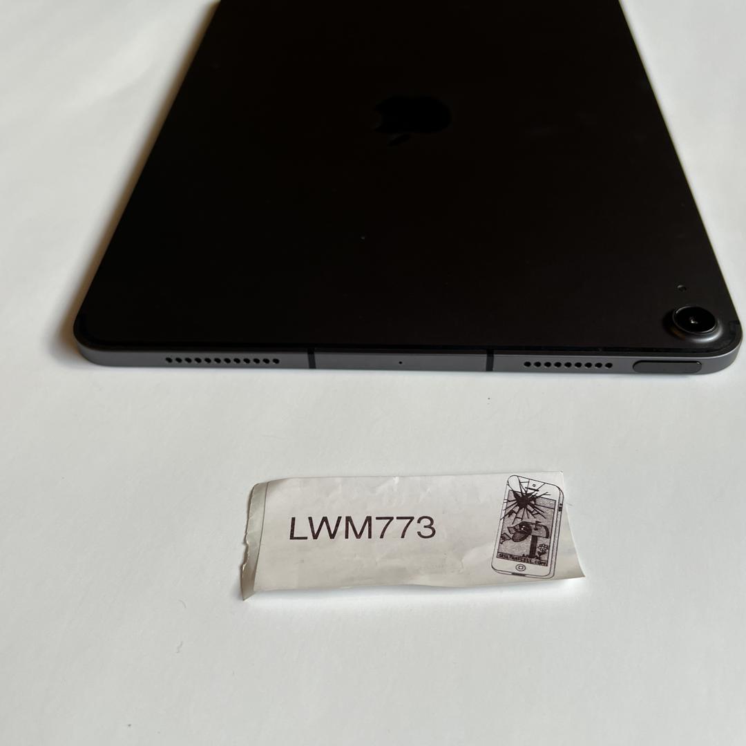 Apple iPad Air 5th Gen - Unlocked, Gray, 64GB, A2589 - LYFH88704 - Swappa