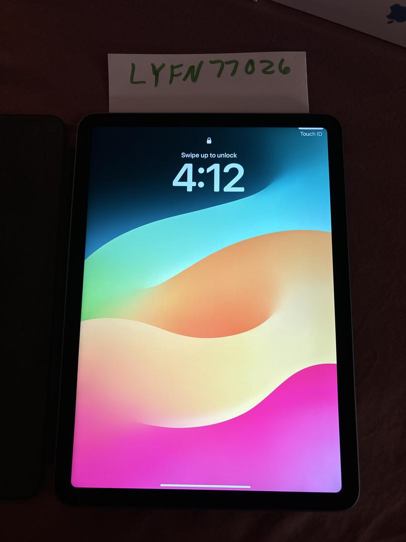 Apple iPad Air 5th Gen - Wi-Fi, Blue, 64GB, A2588 - LYFN77026 - Swappa