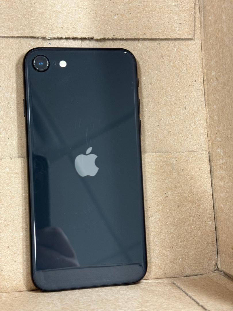 Apple iPhone SE 2nd Gen 2020 - Unlocked, Black, 64GB, A2275 - LYFN90264 - Swappa