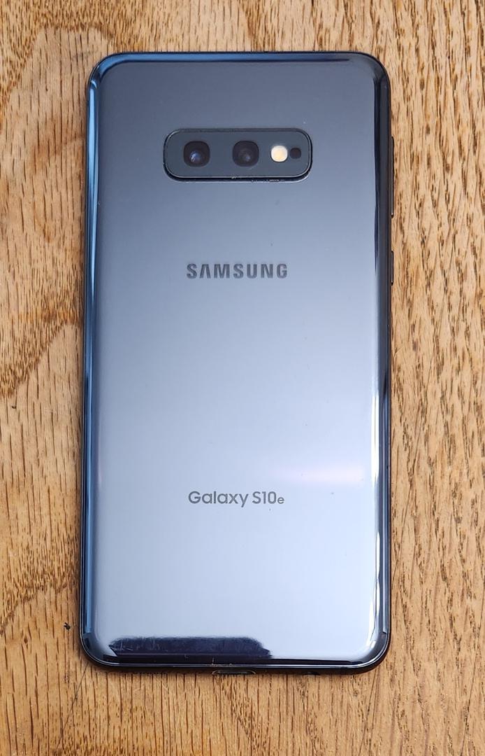Samsung Galaxy S10e - Unlocked, Black, 128GB, 6GB, SM-G970U1 ...