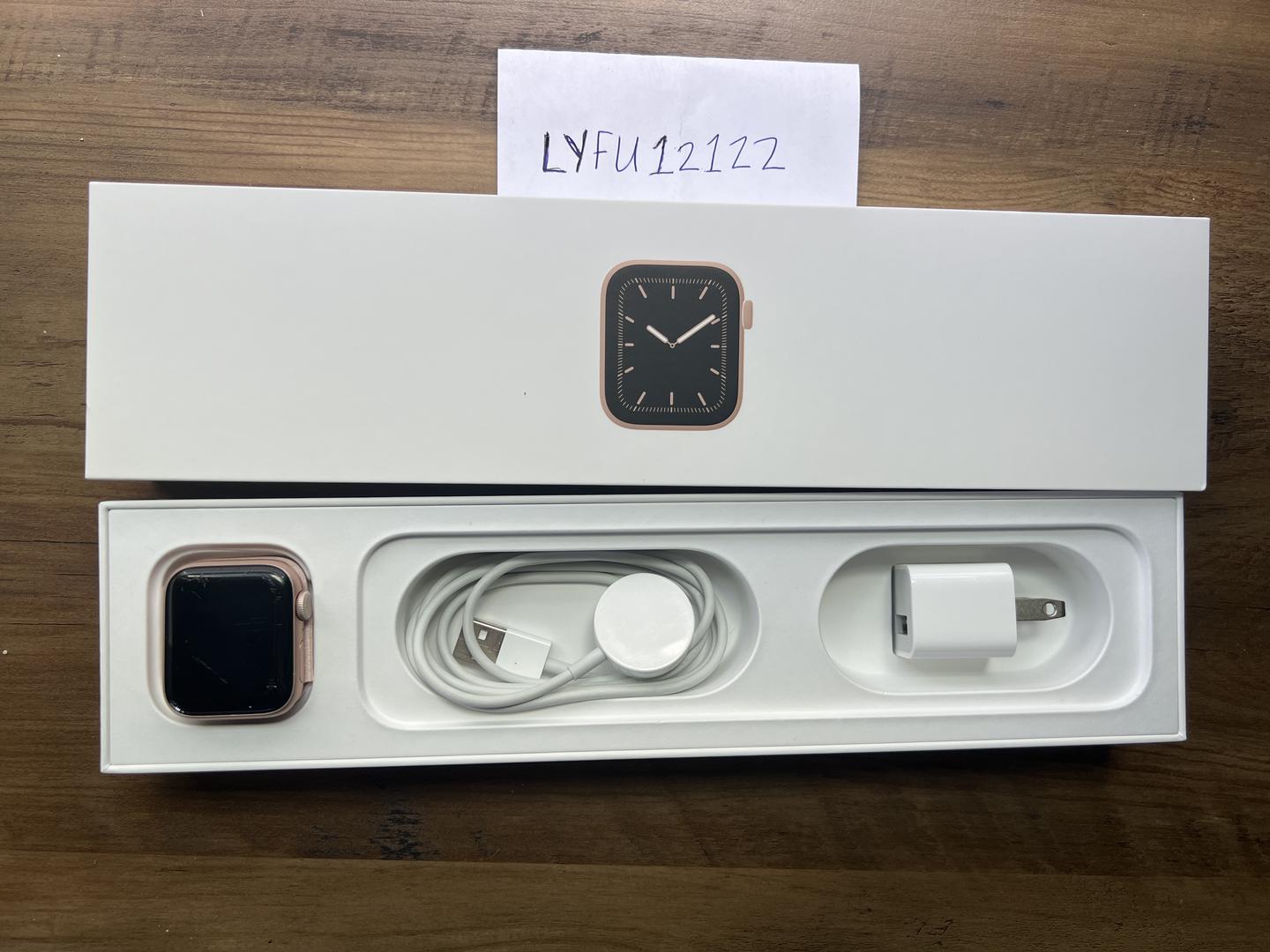 Apple Watch Series 5 40mm - Gold, A2092 - GPS, Aluminum - LYFU12122 ...