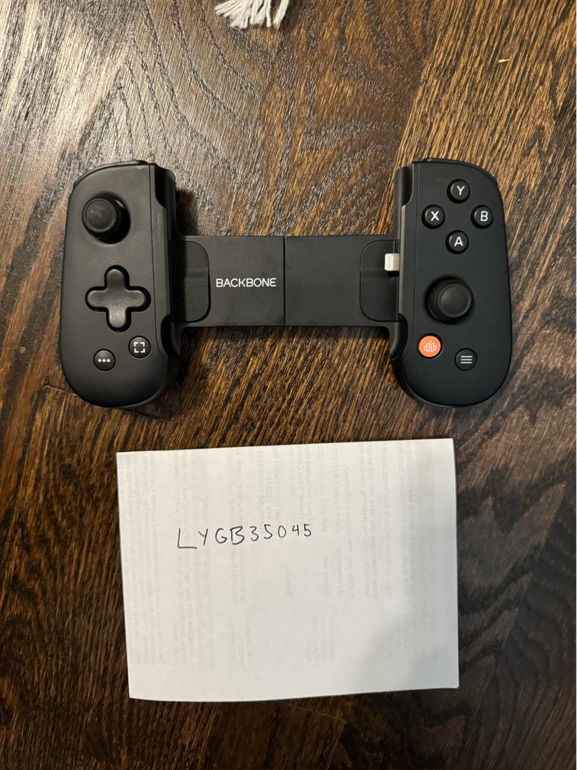 Backbone One Controller - Lightning (iPhone), Standard - LYGB35045 - Swappa