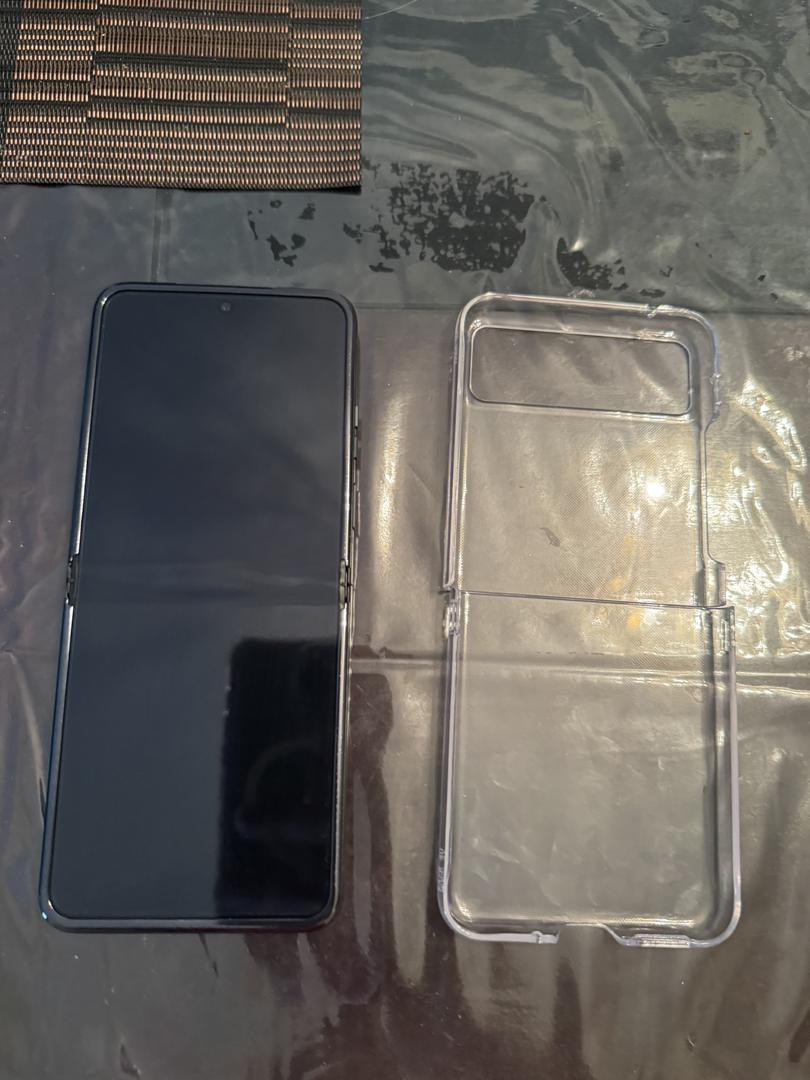 Motorola Razr 2023 - Metro by T-Mobile, Sage, 128GB, 8GB - LYGC87274 ...