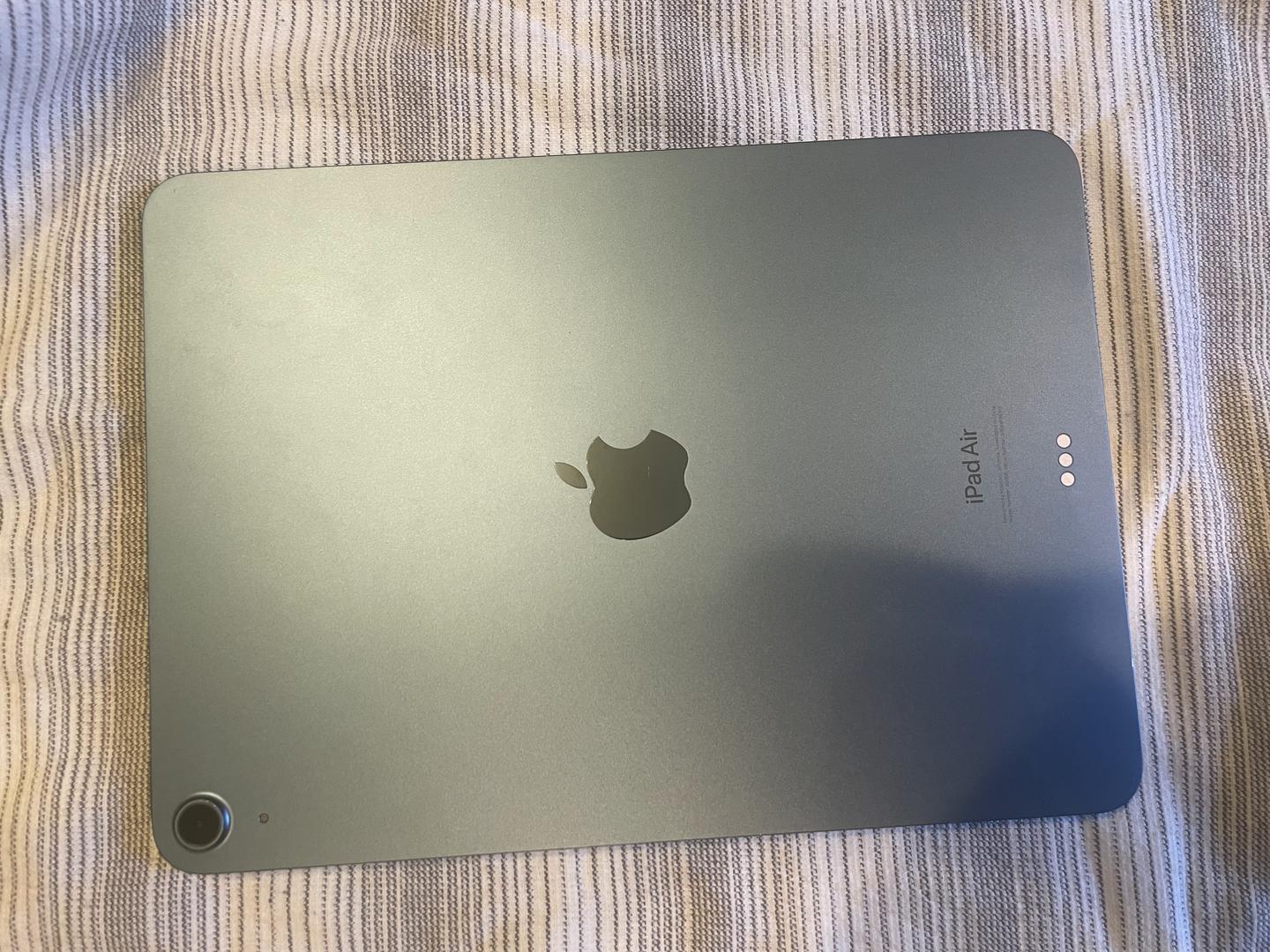 Apple iPad Air 5th Gen - Wi-Fi, Blue, 64GB, A2588 - LYGE17364 - Swappa