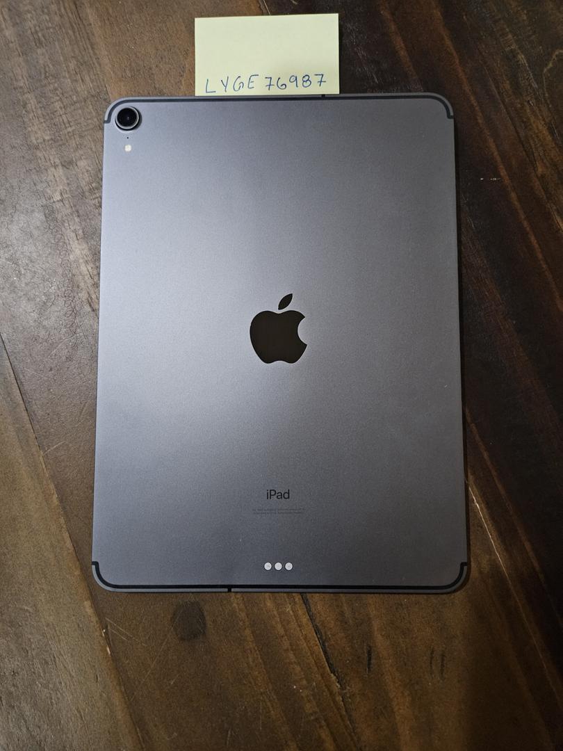 Apple iPad Pro 11" 2018 - Unlocked, Gray, 256GB, A2013 - LYGE76987 - Swappa