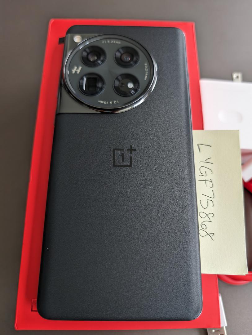 OnePlus 12 - Unlocked, Black, 256GB, 12GB, CPH2583 - LYGF75868 - Swappa