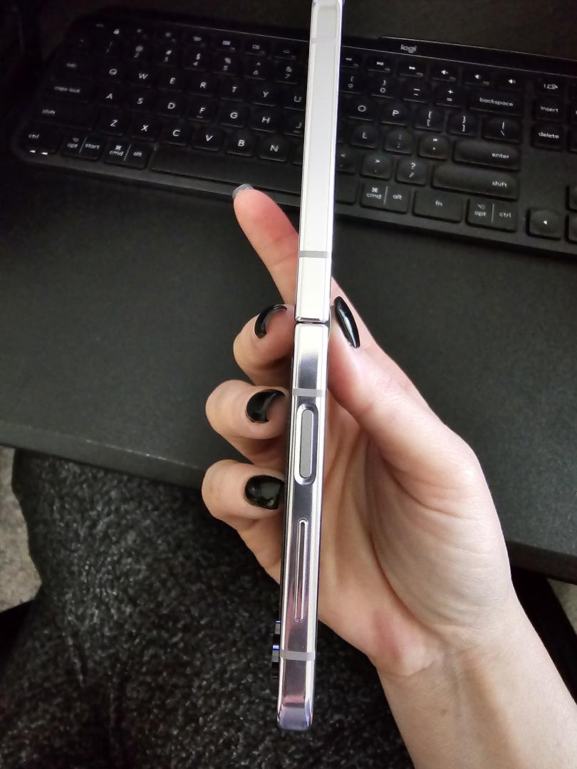 Samsung Galaxy Z Flip5 - Unlocked, Lavender, 256GB, 8GB, SM-F731U1 ...