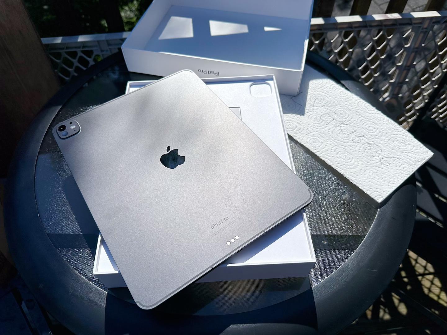 Apple iPad Pro 13" (M4) 2024 - Unlocked, Black, 256GB, 8GB, A2926 ...