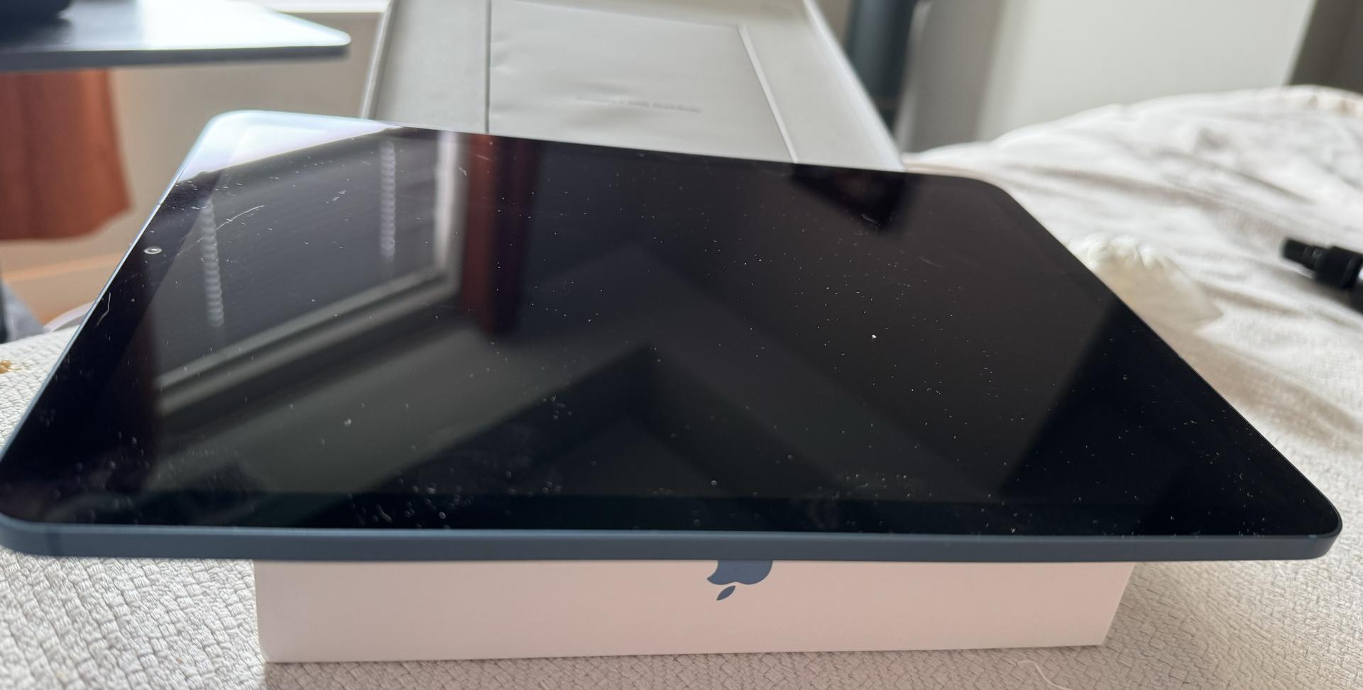 Apple iPad Air 5th Gen - Unlocked, Blue, 64GB, A2589 - LYGL74168 - Swappa