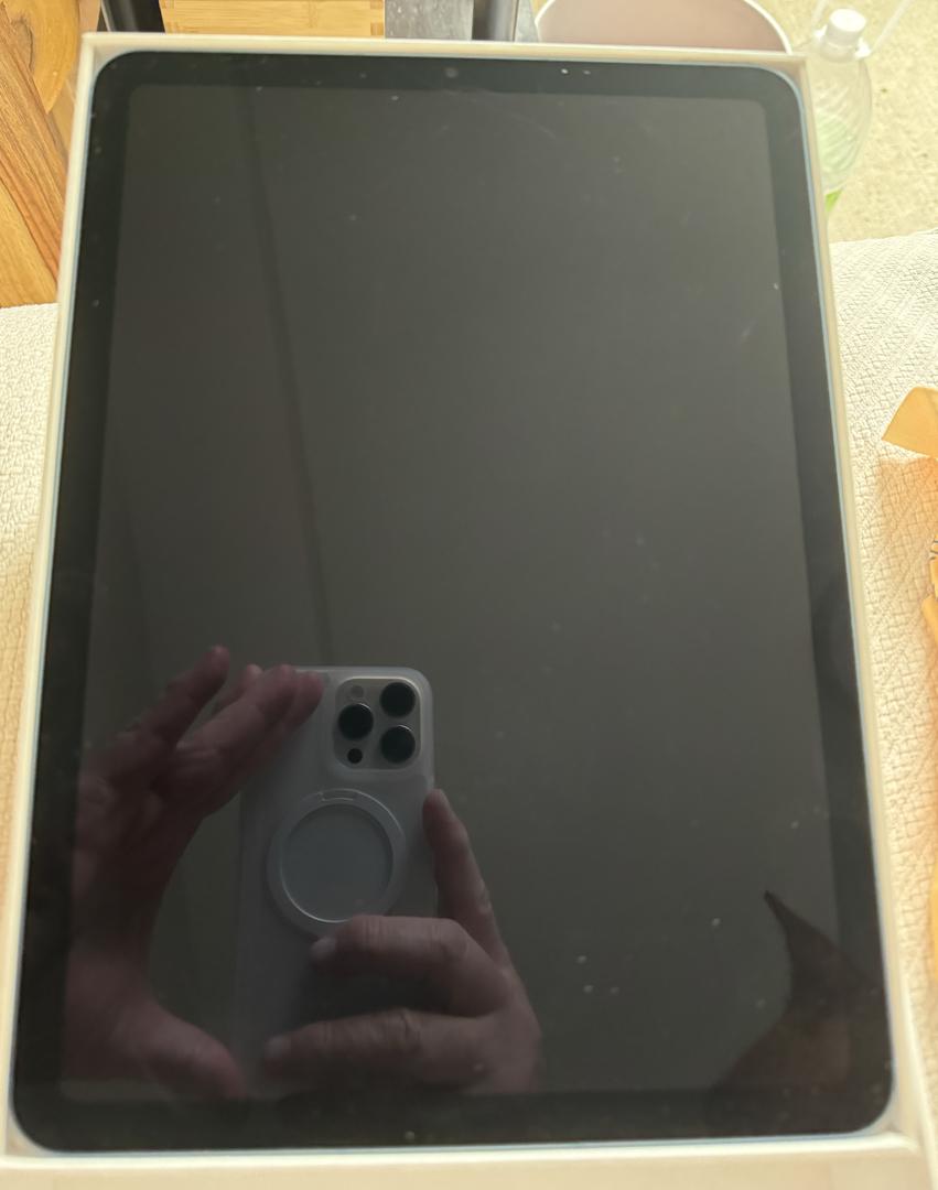 Apple iPad Air 5th Gen - Unlocked, Blue, 64GB, A2589 - LYGL74168 - Swappa