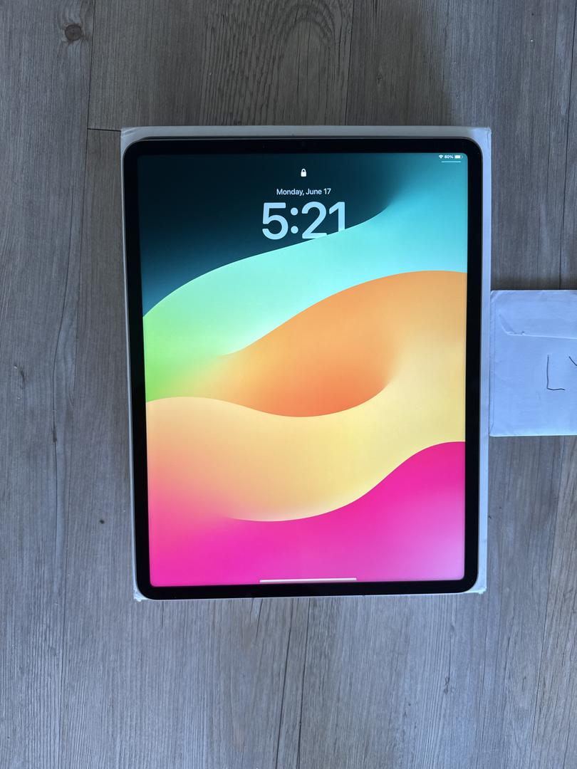 Apple iPad Pro 12.9" 6th Gen 2022 - Unlocked, Gray, 256GB - LYGM43523 ...