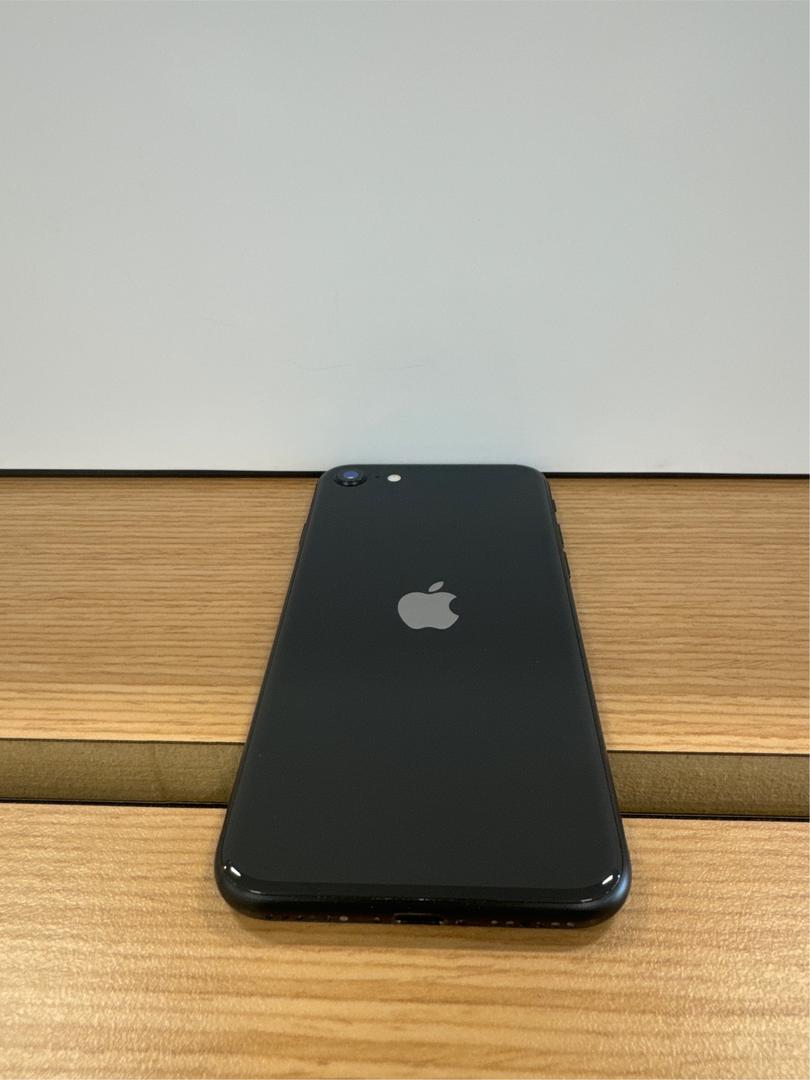 Apple iPhone SE 2nd Gen 2020 - Unlocked, Black, 64GB, A2275 - LYGM88106 - Swappa