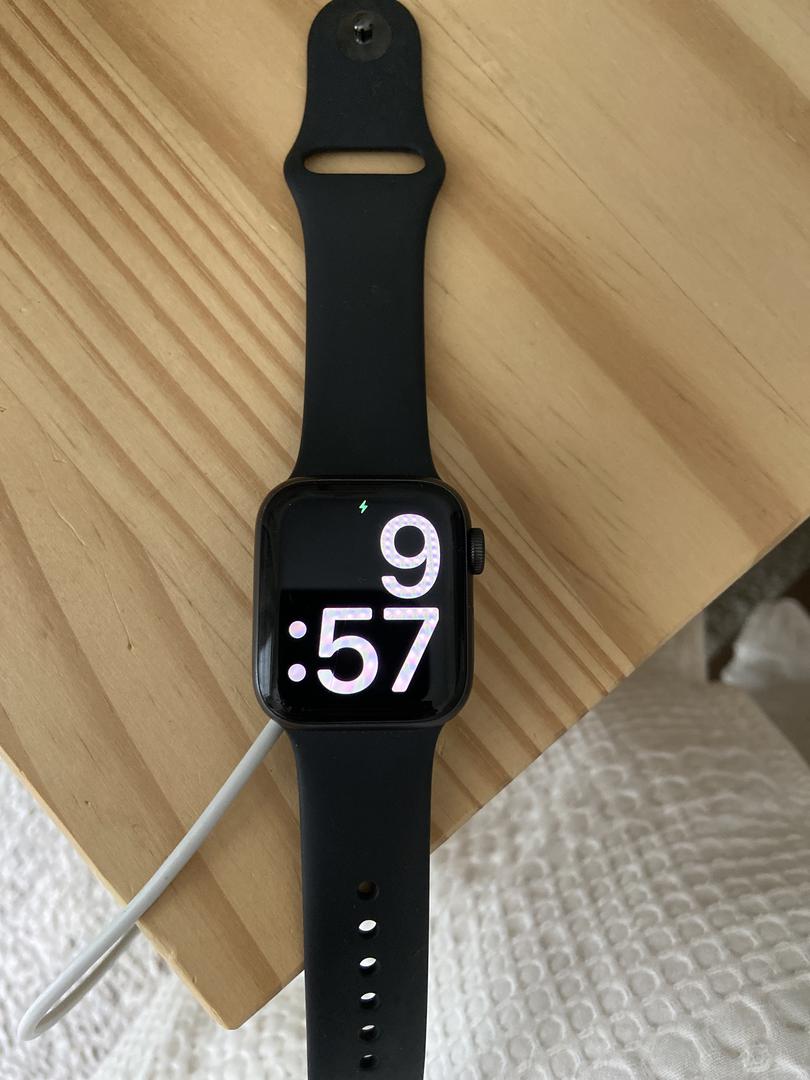 Apple Watch SE 1st Gen 40mm - Gray, A2351 - GPS, Aluminum - LYGN07935 ...