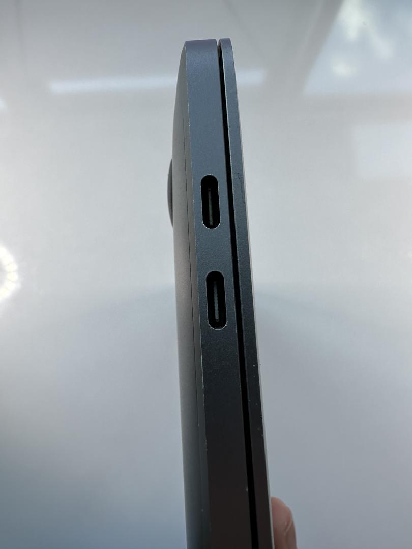 MacBook Pro 2020 - 13" - Apple M1, Gray, 256GB, 8GB - LYGP08469 - Swappa