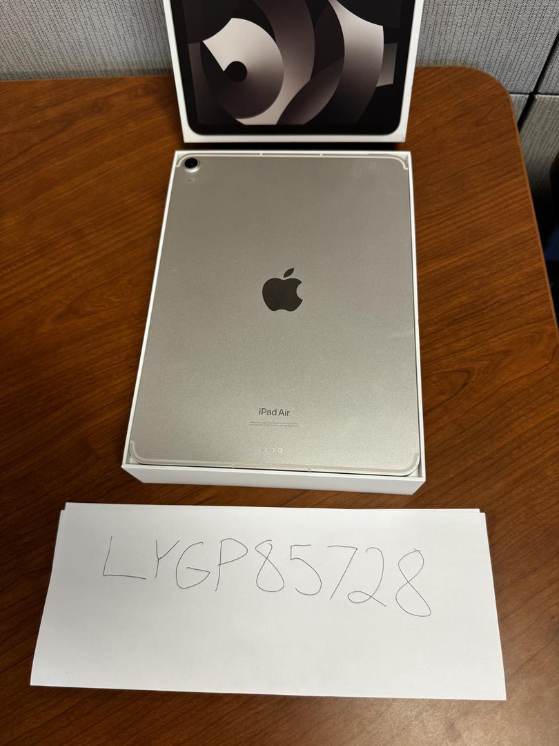 Apple iPad Air 5th Gen - Unlocked, Starlight, 64GB, A2589 - LYGP85728 ...