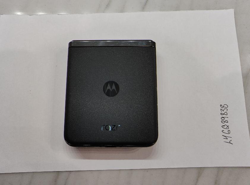 Motorola Razr Plus 2023 - Spectrum, Black, 256GB, 8GB - LYGQ18060 - Swappa