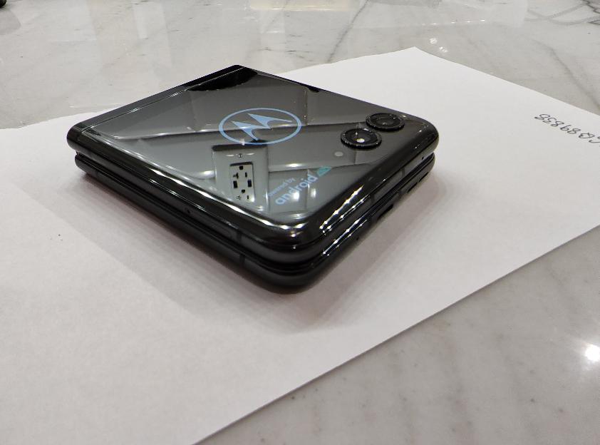 Motorola Razr Plus 2023 - Spectrum, Black, 256GB, 8GB - LYGQ89838 - Swappa