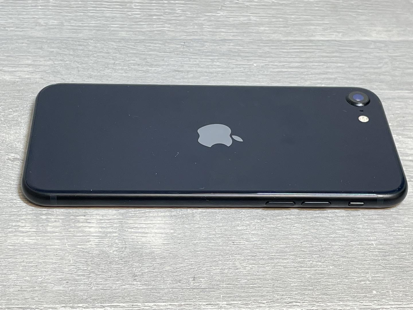 Apple iPhone SE 3rd Gen 2022 - Unlocked, Midnight, 64GB, A2595 - LYGU43704 - Swappa