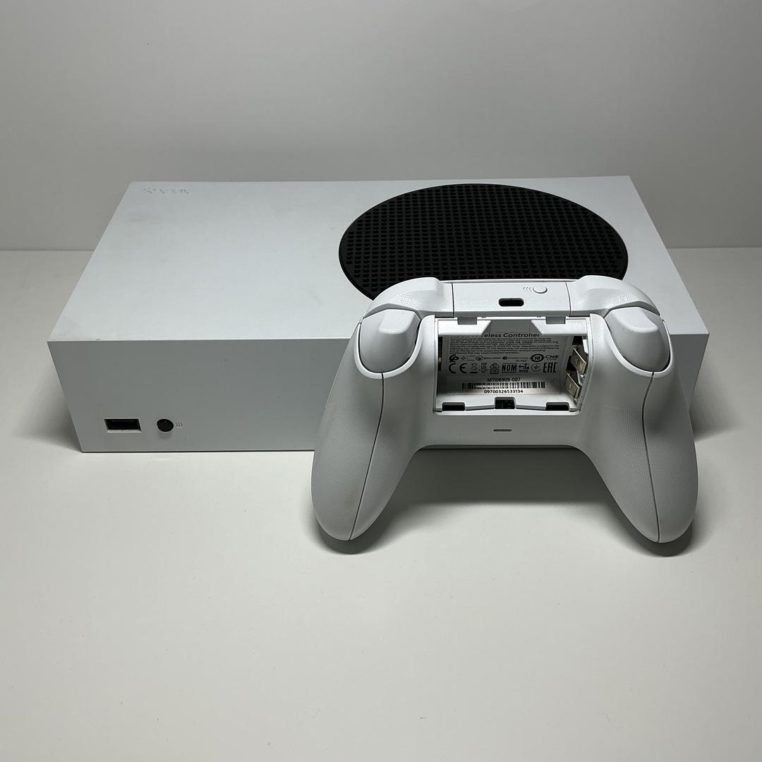 Xbox Series S (2020) - White, 512GB - LYGW48739 - Swappa