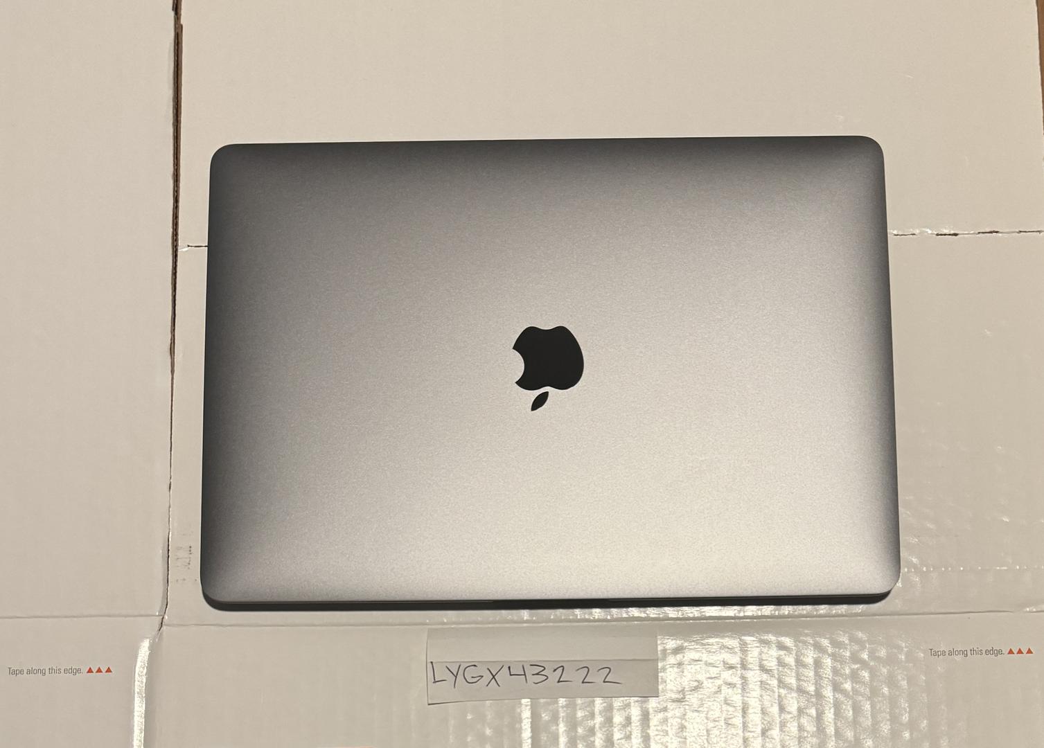 MacBook Air 2020 - 13" - Apple M1, Gray, 256GB, 8GB - LYGX43222 - Swappa