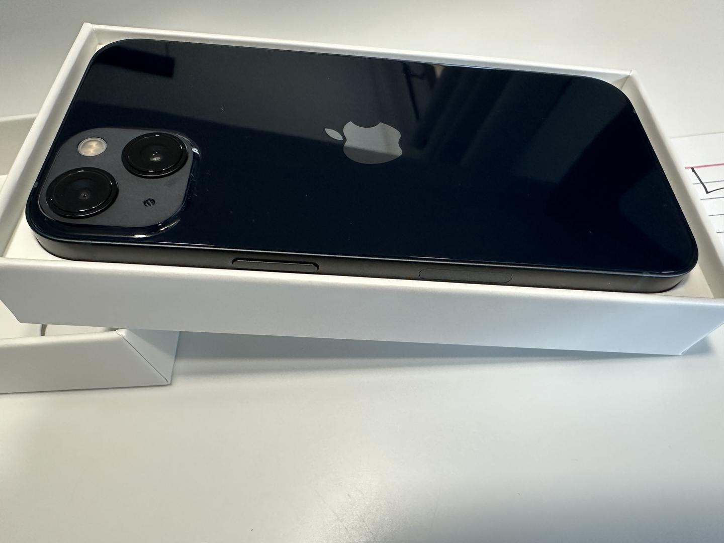 Apple iPhone 13 - Verizon, Midnight, 128GB, A2482 - LYHC80761 - Swappa