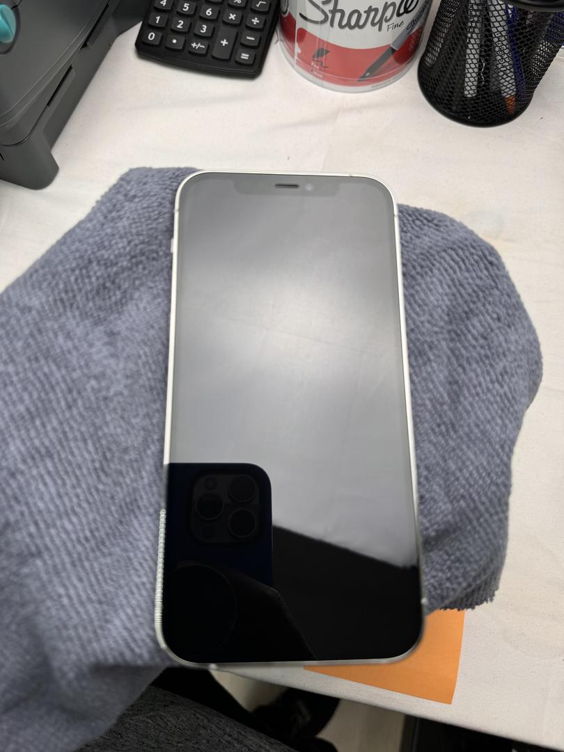 Apple iPhone 12 Pro - Unlocked, Silver, 256GB, A2341 - LYHD20139 - Swappa