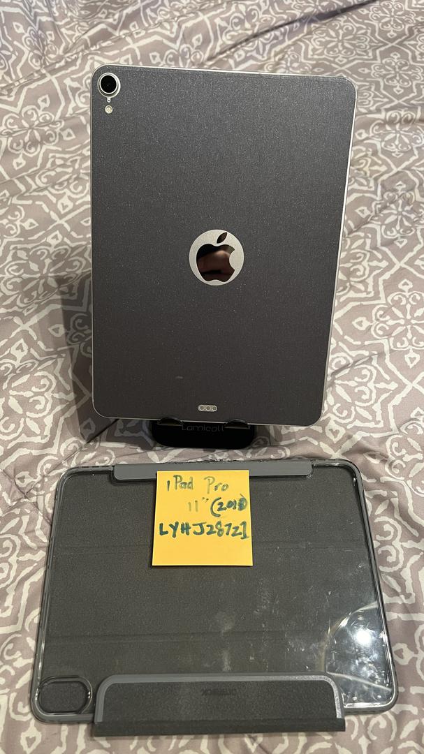 Apple iPad Pro 11" 2018 - Unlocked, Silver, 256GB, A2013 - LYHJ28721 ...