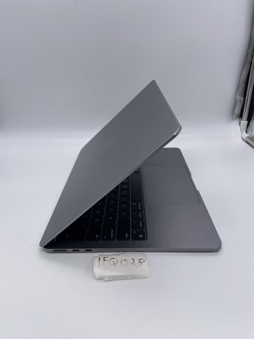 MacBook Air 2022 - 13" - Apple M2, Gray, 256GB, 8GB - LYHJ82392 - Swappa
