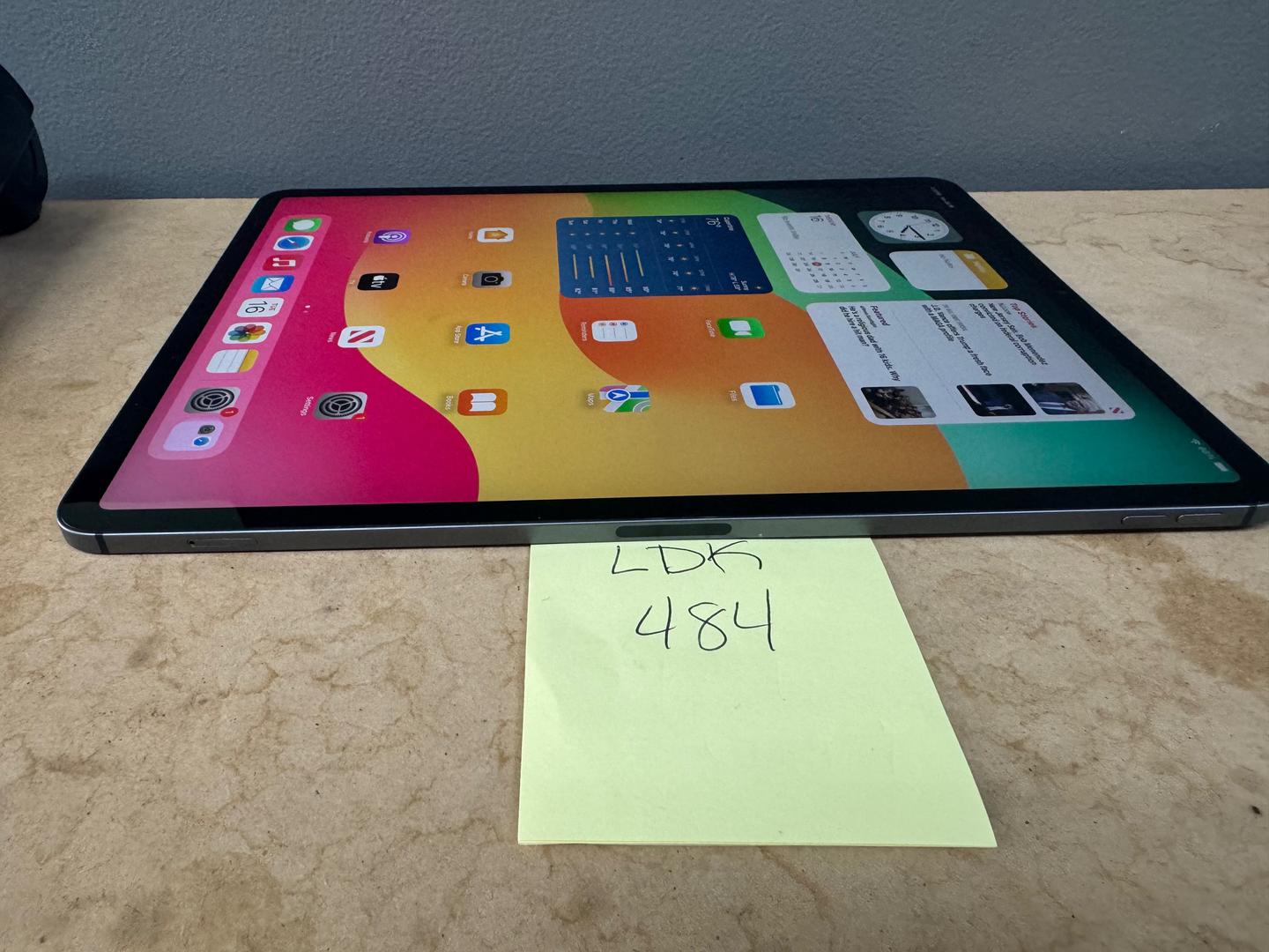 Apple iPad Pro 12.9" 3rd Gen 2018 - Unlocked, Gray, 256GB, A2014 ...