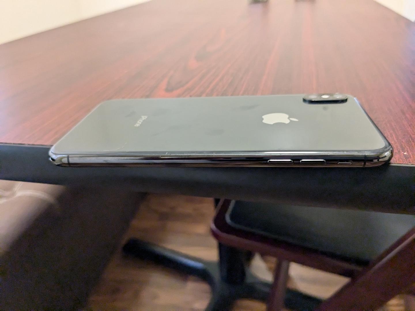 iPhone Xs Max - Guide, Specs, Prices, and More - Swappa