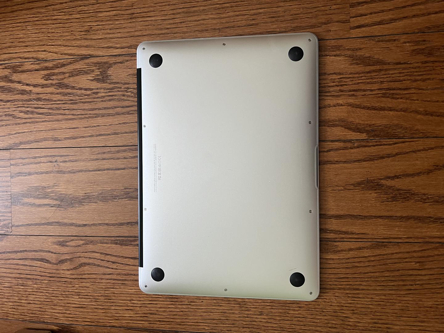 MacBook Air 2017 - 13" - I5, Silver, 256GB, 8GB - LYIA05703 - Swappa