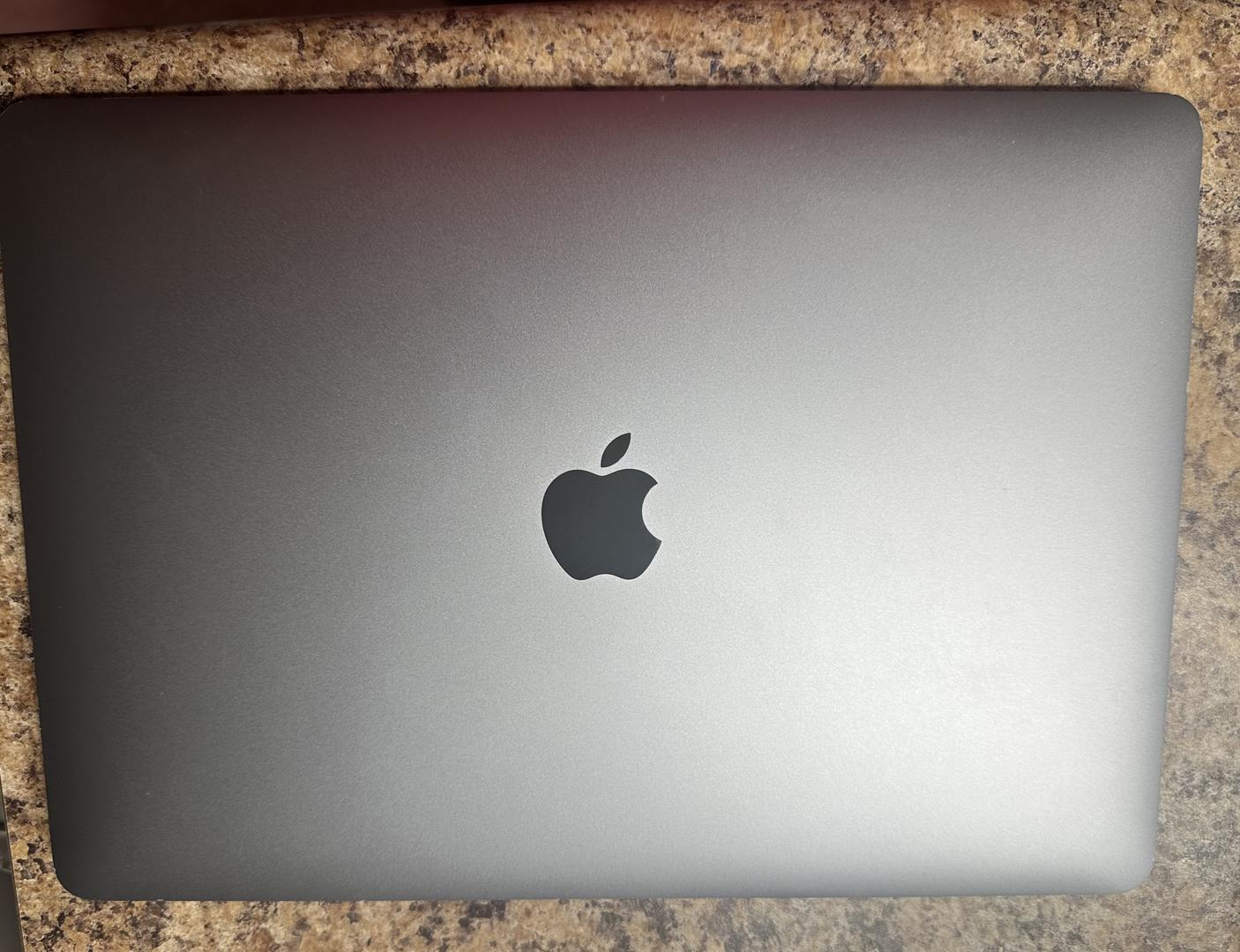 MacBook Pro 2020 - 13" - Apple M1, Gray, 512GB, 8GB - LYIT78404 - Swappa