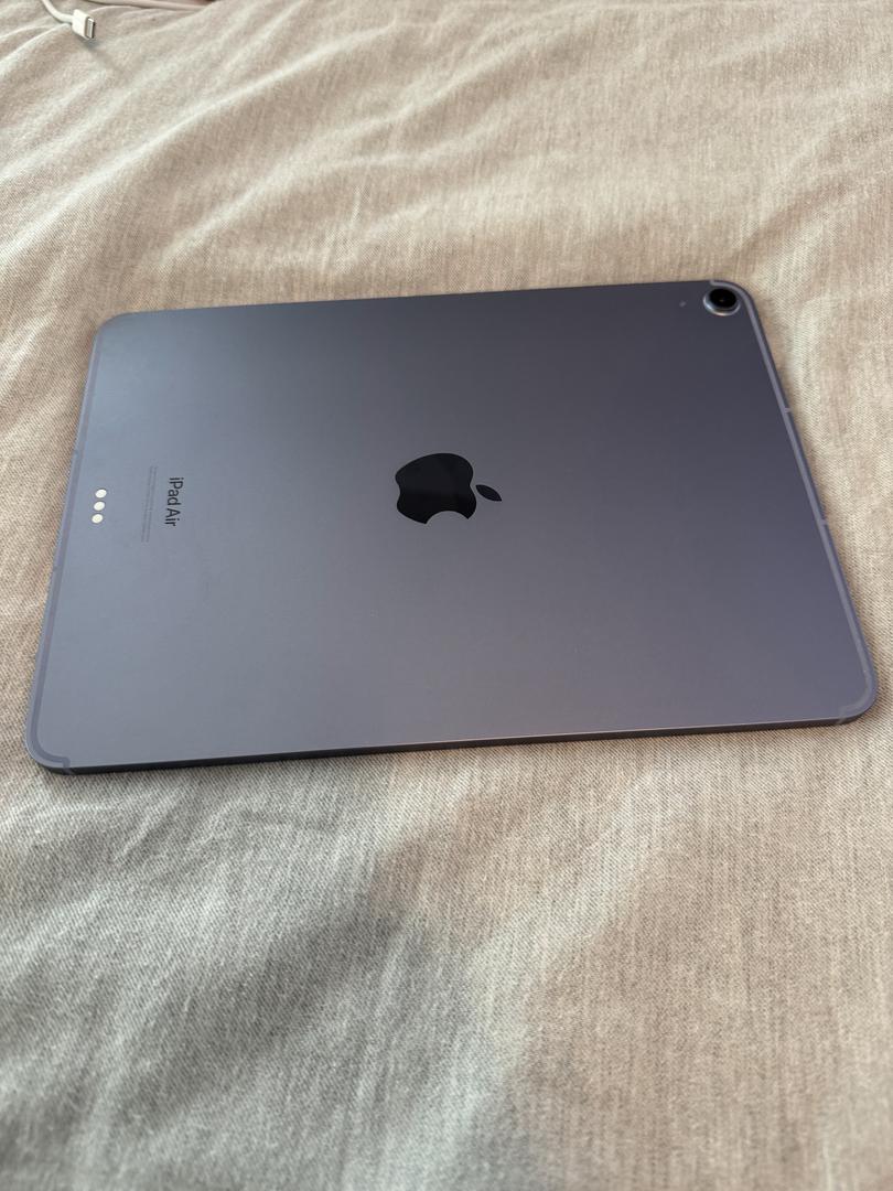 Apple iPad Air 5th Gen - Unlocked, Purple, 256GB, A2589 - LYJE28422 ...