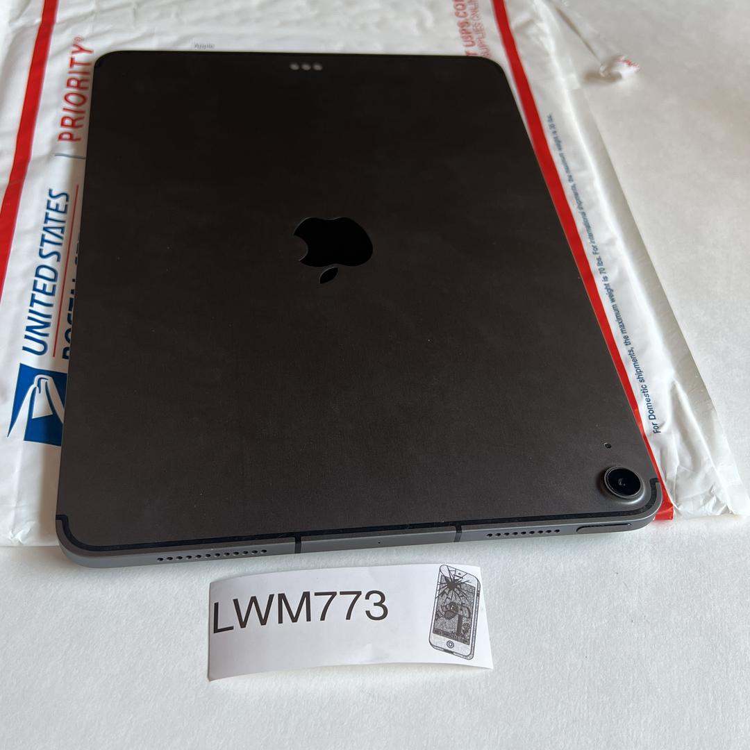 Apple iPad Air 5th Gen - Unlocked, Gray, 64GB, A2589 - LYKV53857 - Swappa