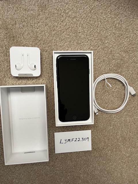 Apple iPhone 7 - Unlocked, Black, 32GB, A1660 - LYMF22309 - Swappa